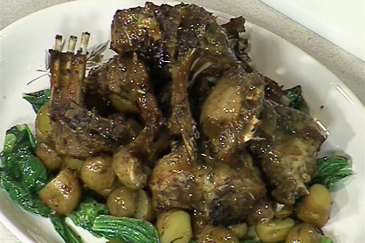 Agnello con patate (Cordero con papas) - El Gourmet