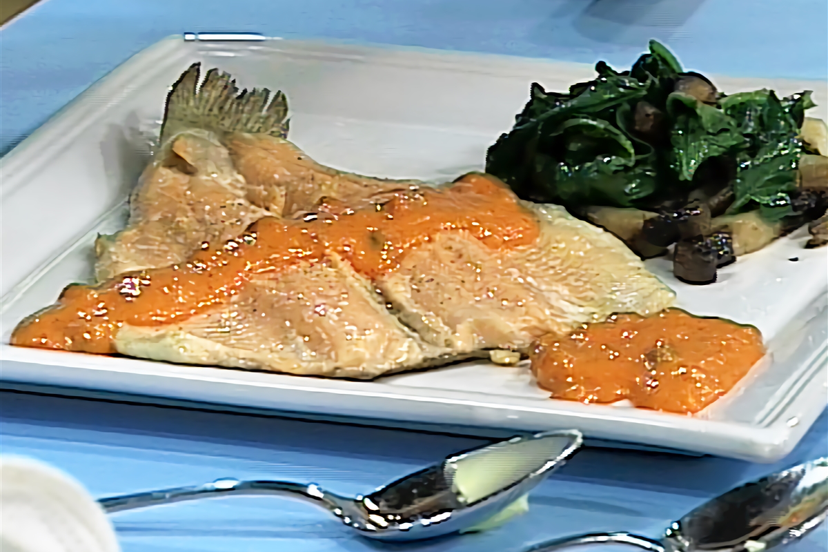 Trucha aromatizada con salsa de pimientos - El Gourmet