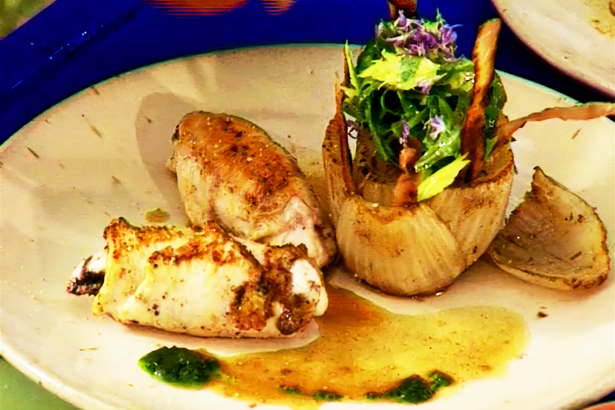 Apio con tocino crocante, pollo y queso de cabra - El Gourmet