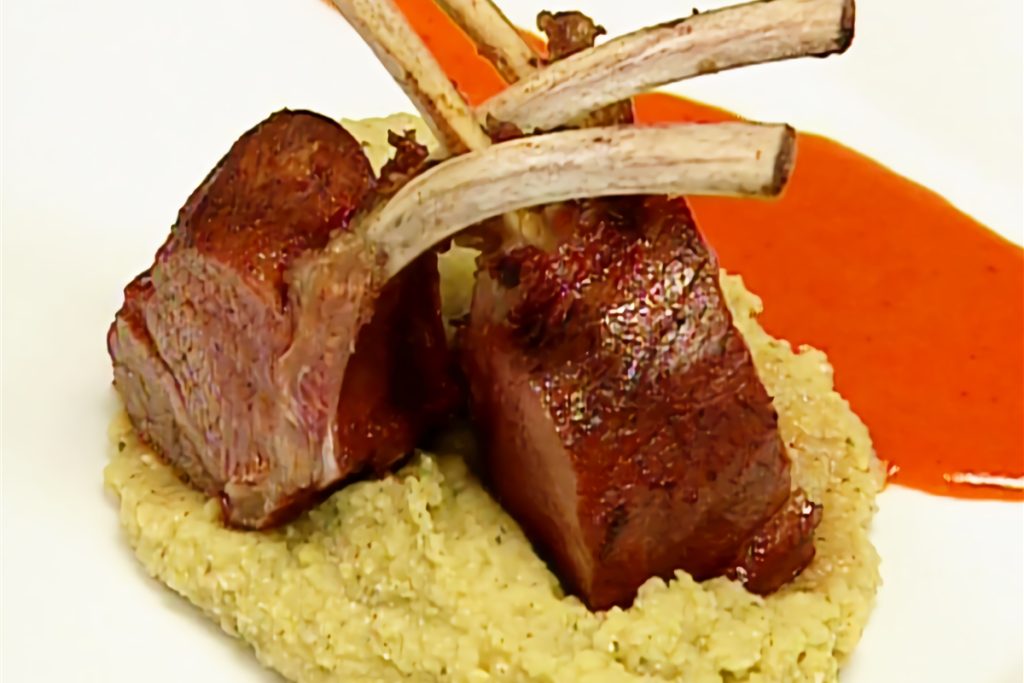 Rack de cordero con salsa de chile guajillo y naranja - El Gourmet