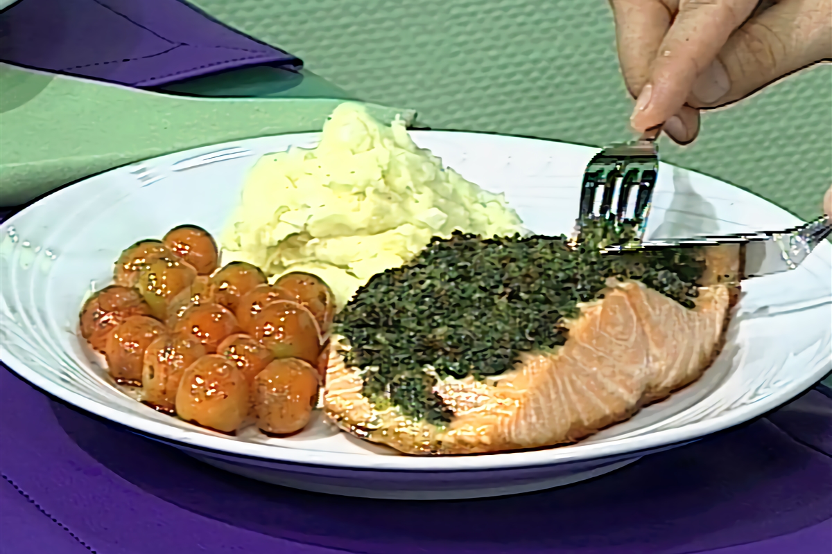 Salmón aromatizado con cítricos, puré de papas y tomates cherry - El ...