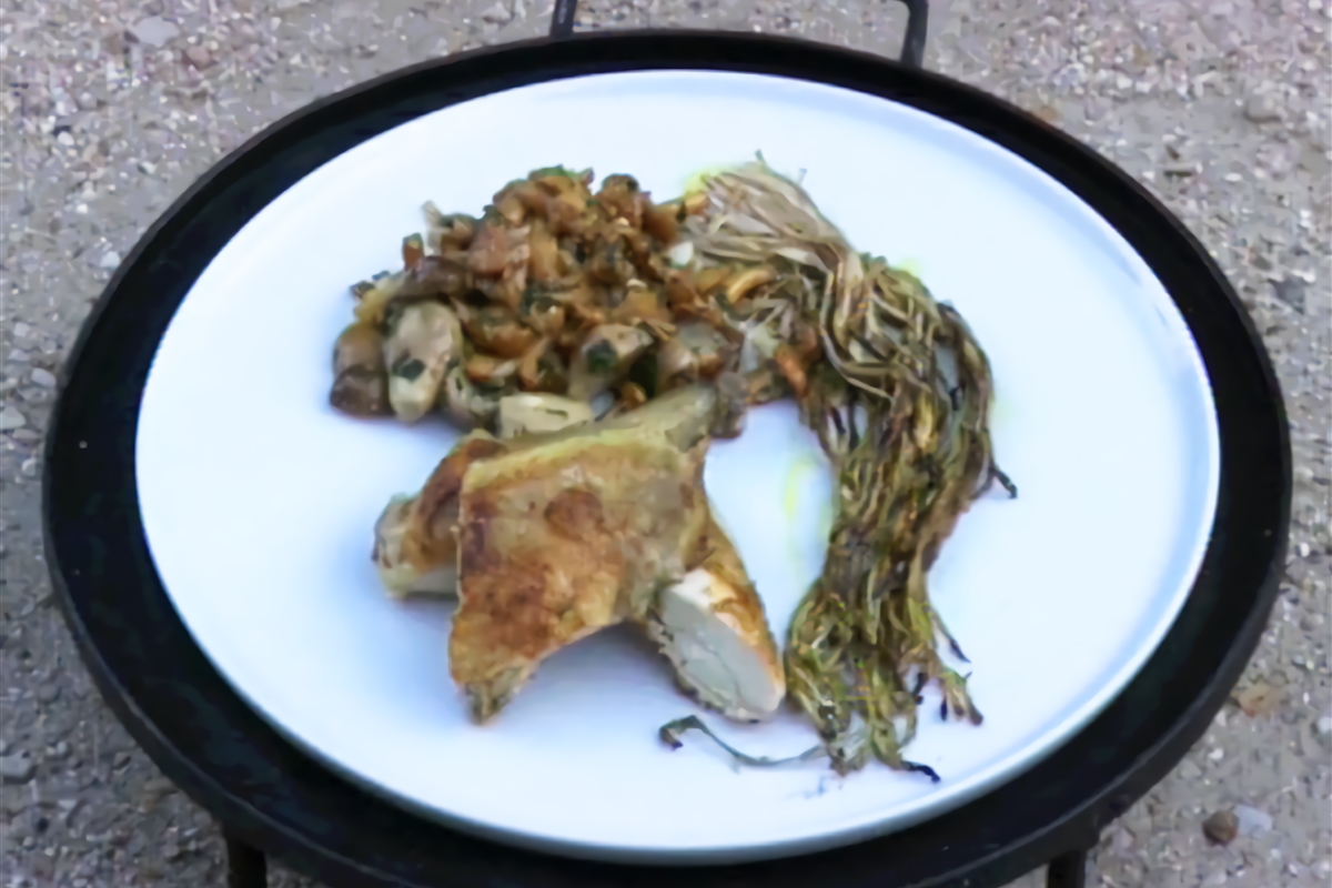 Pollo de Bresse asado con gírgolas al ajillo - El Gourmet