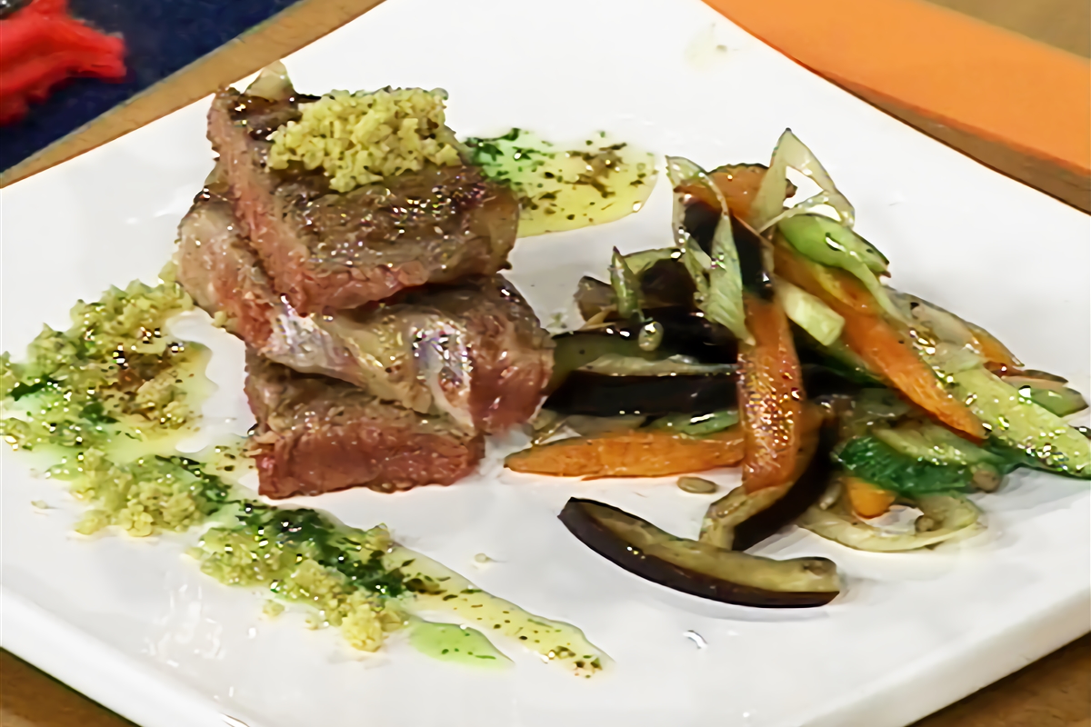 Bife angosto sobre vegetales orientales - El Gourmet
