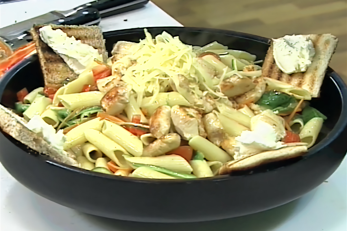 Pasta fría con verduras frescas - El Gourmet