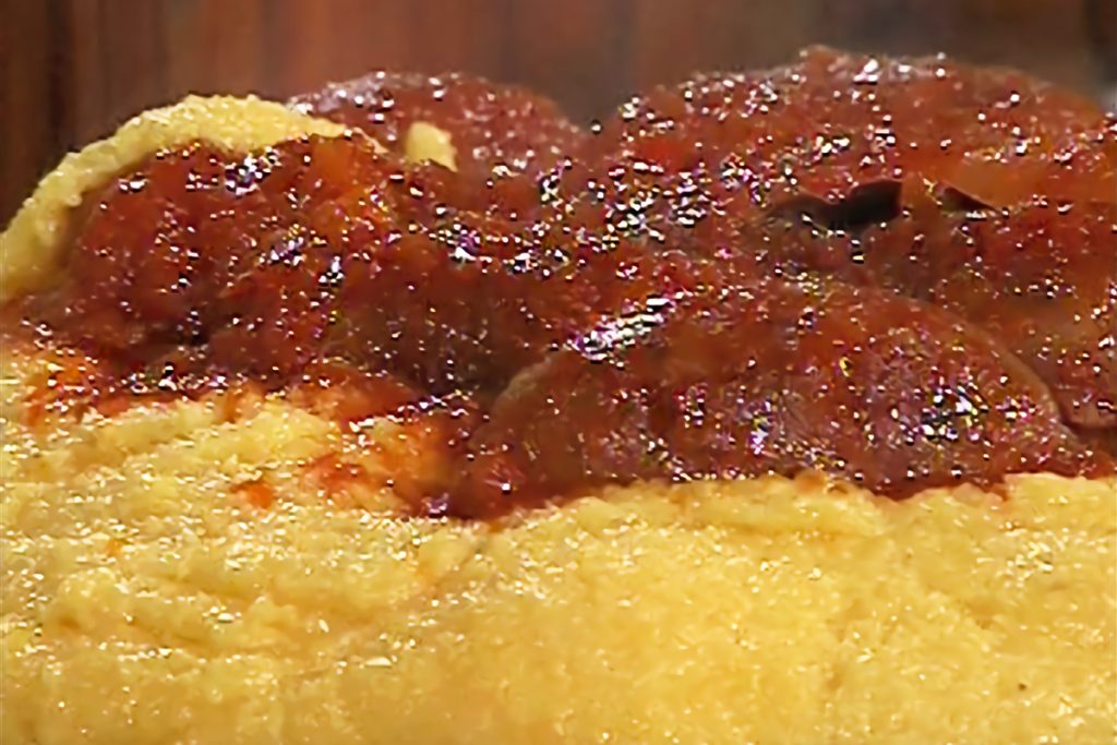 Polenta taragna con salchicha al pomodoro - El Gourmet