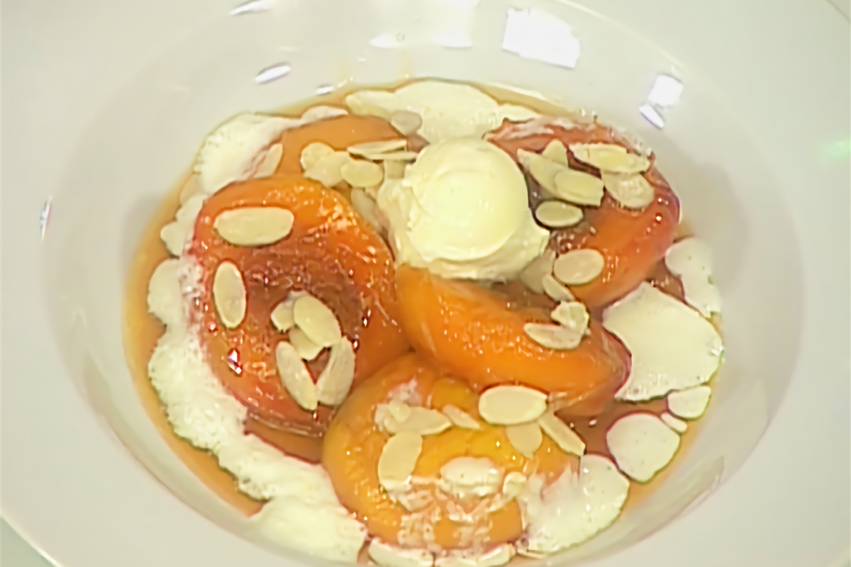 Duraznos rostizados con miel y helado de vainilla - El Gourmet