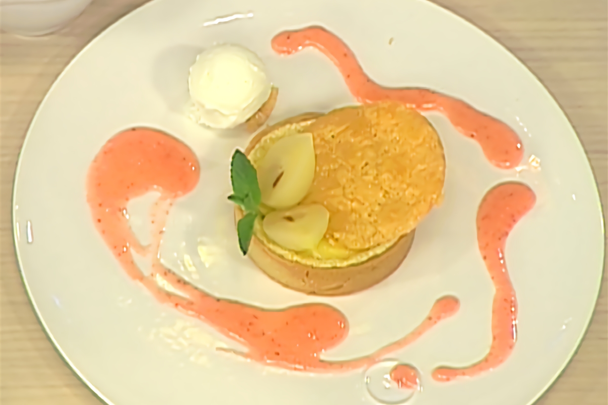 Tarta de pera con helado de yogurt - El Gourmet