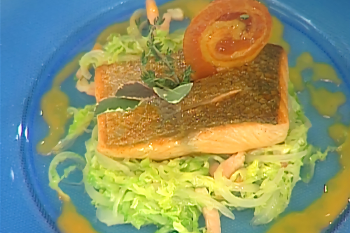 Tronco de salmón con mantequilla de tres chiles - El Gourmet