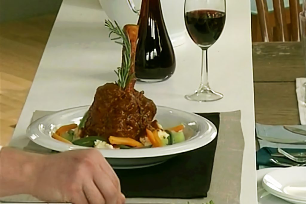 Ossobuco de cordero en adobo de chile rojo - El Gourmet