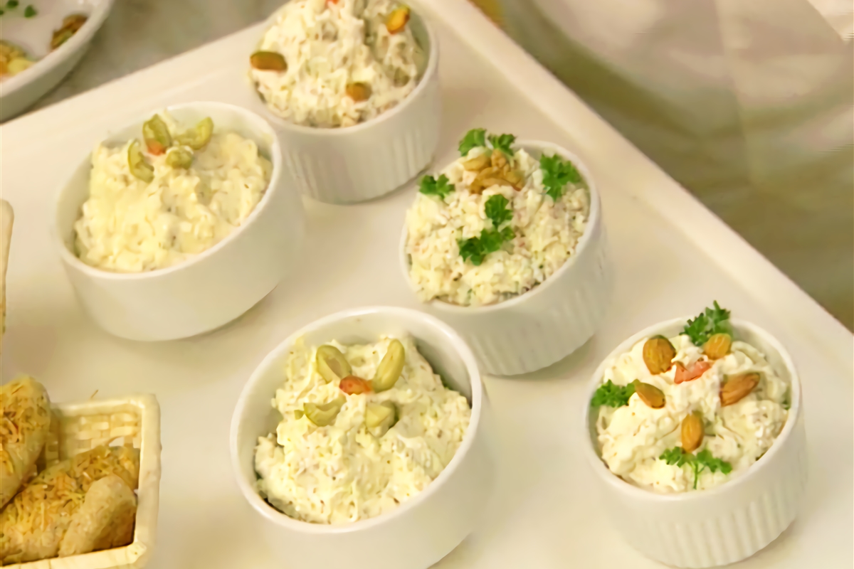 Pan de varias harinas con variedades de pastas para untar - El Gourmet