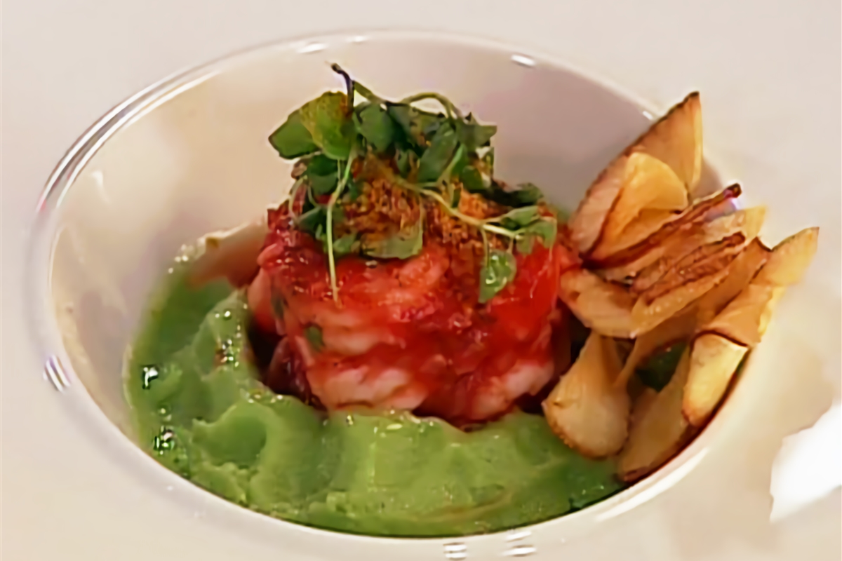 Ceviche con sorbete de aguacate, crocantes de yuca y chontaduro ...