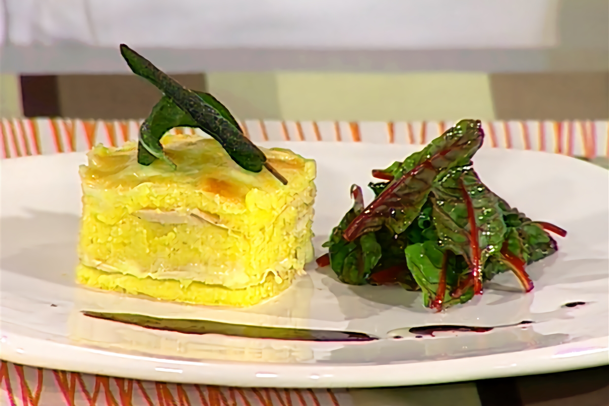 Lasagna de polenta, mozzarella y pollo confitado con hierbas - El Gourmet