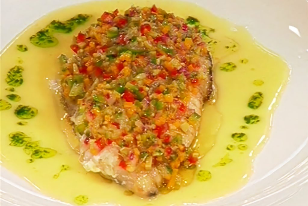 Pescado con brunoisse de vegetales y salsa de manzanas a la sidra - El ...