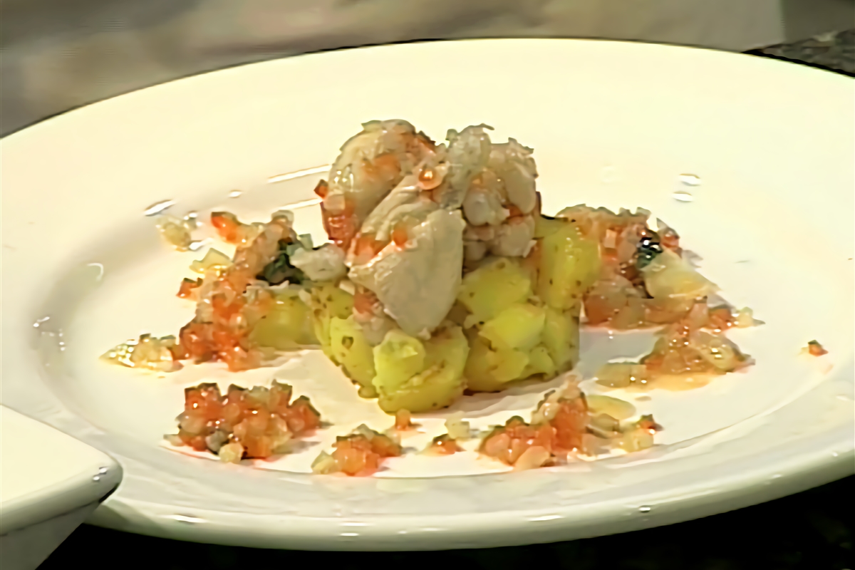 Chupín de ranas y papas crocantes con caracoles - El Gourmet