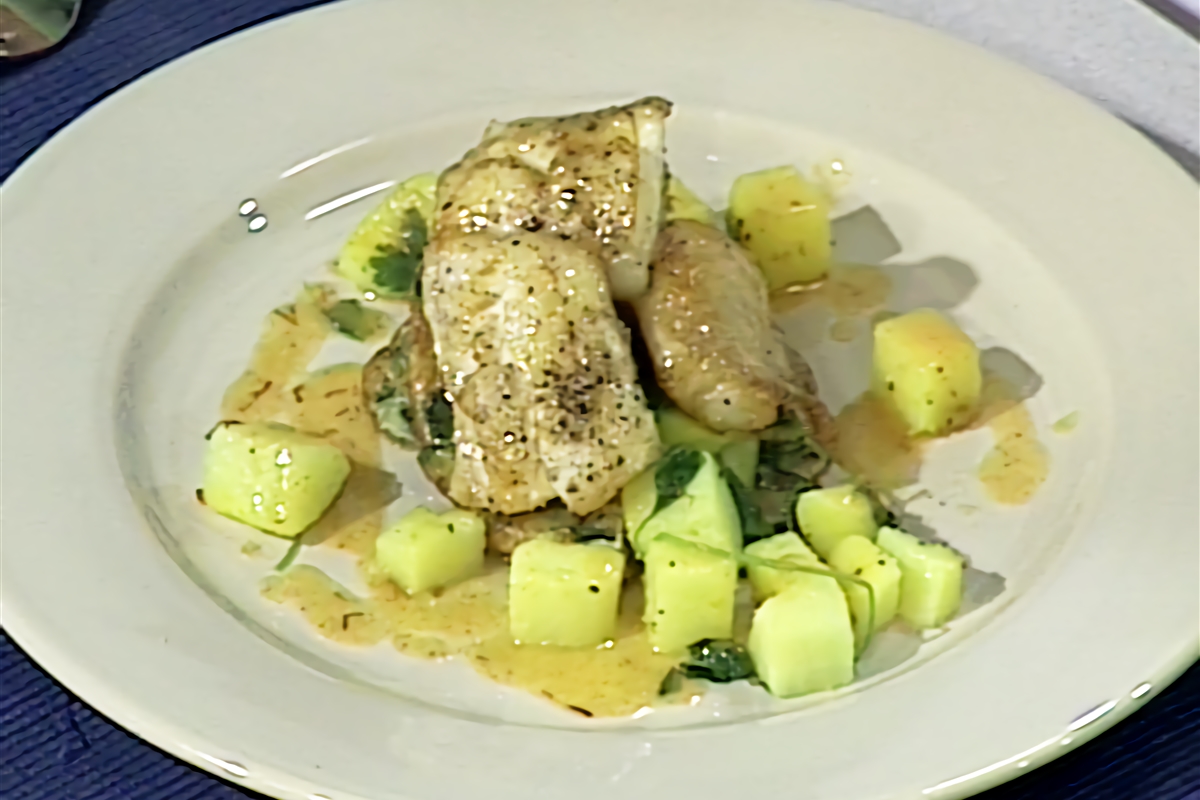 Abadejo con tortilla de espinacas y papas al azafrán - El Gourmet