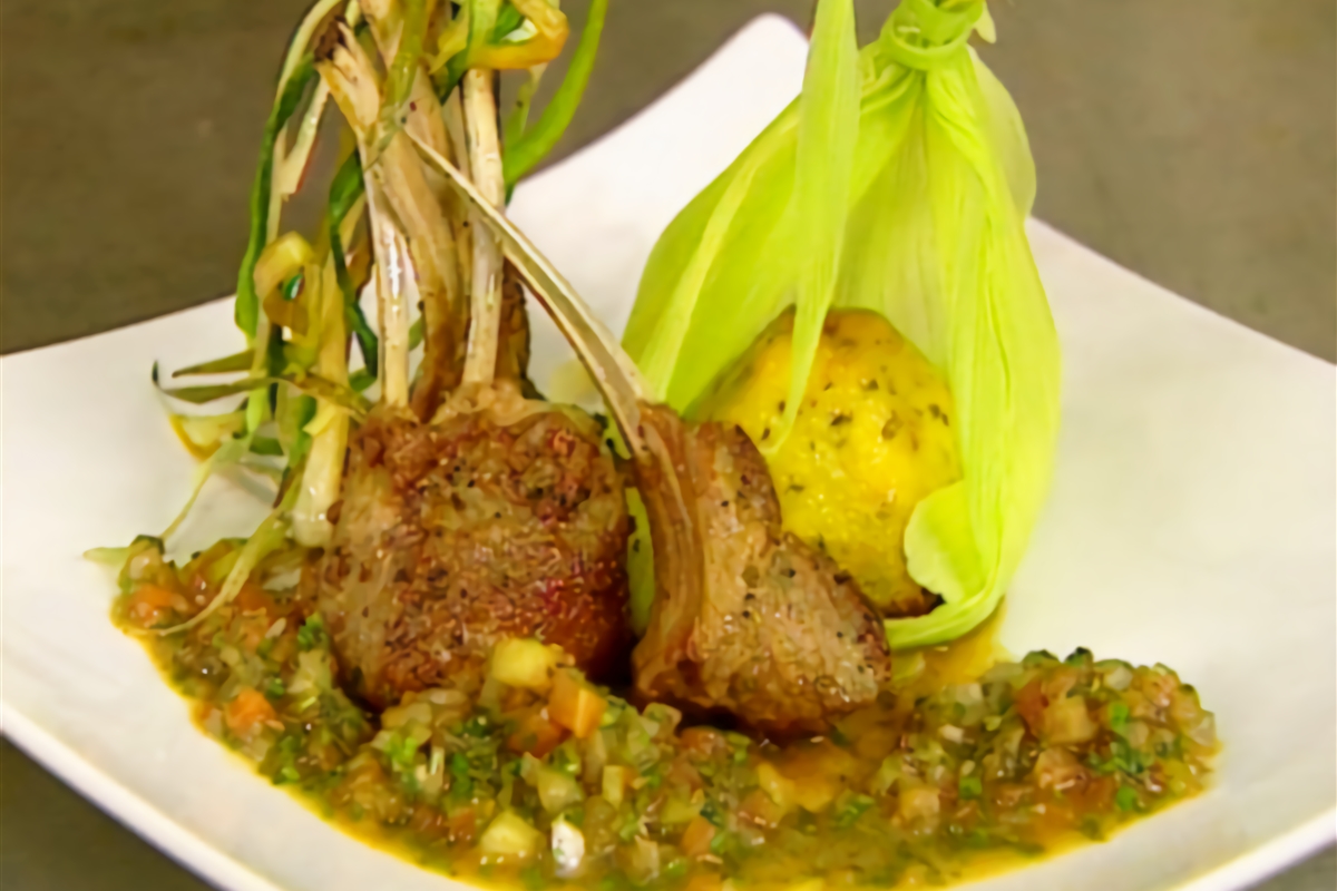 Chuletas de cordero magallánicas con pebre tibio y suave chuchoca - El ...