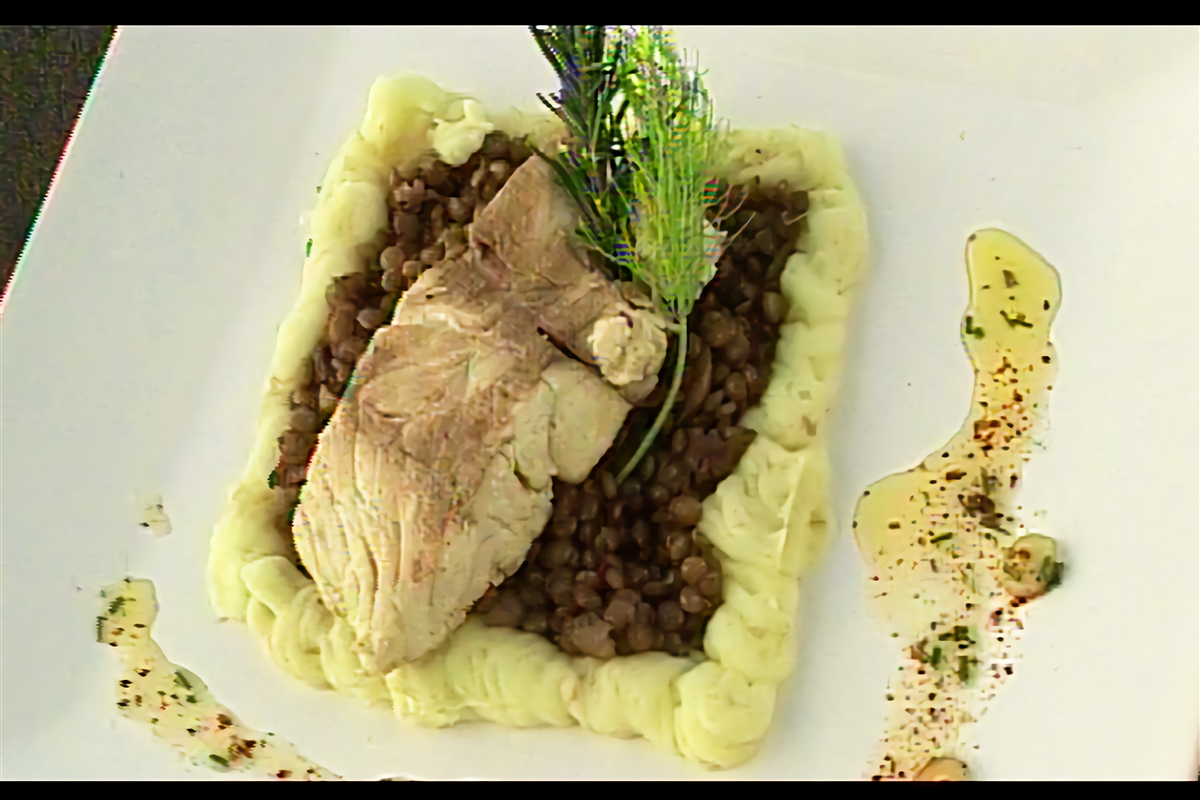 Corvina pochada sobre espejo de lentejas - El Gourmet