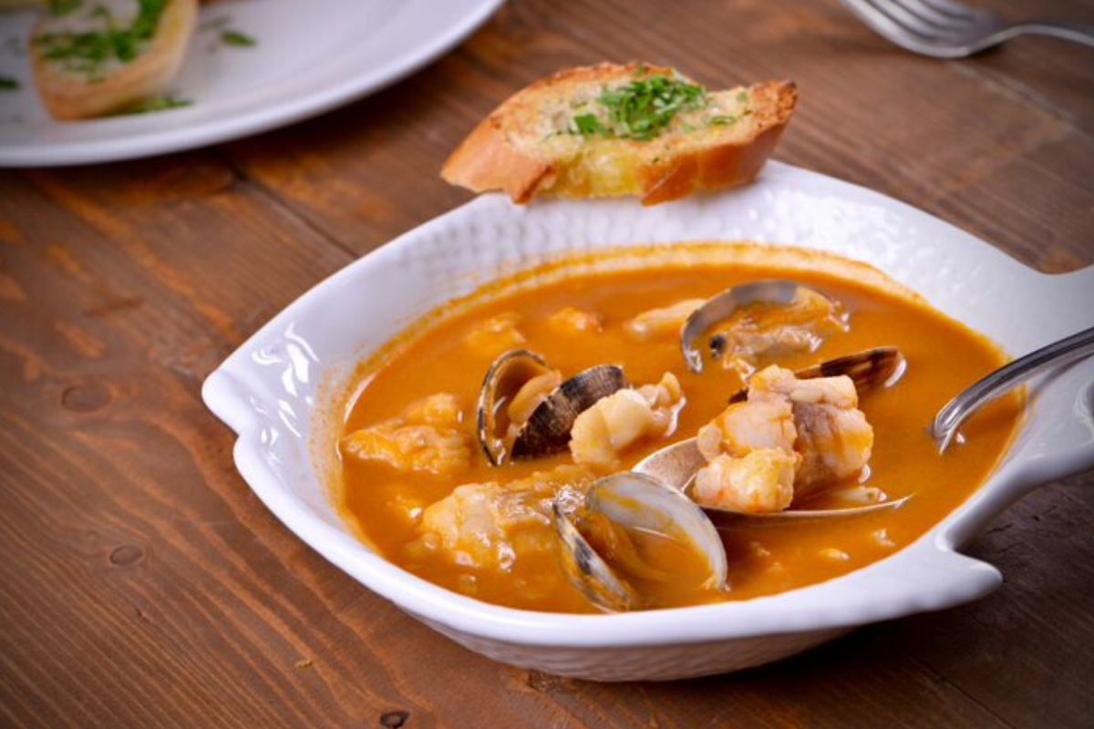 Sopa con Mariscos - El Gourmet