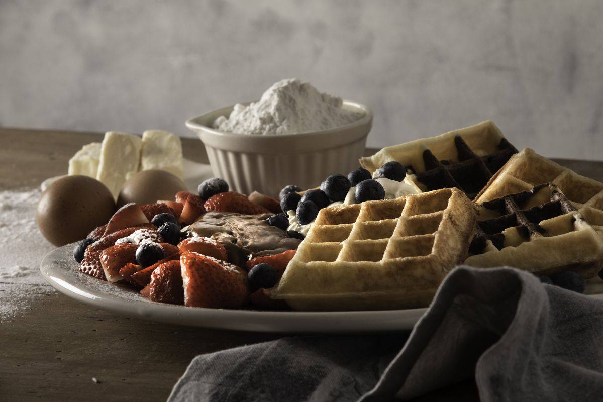 Waffles con Dulce de Leche, Crema de Leche y Pasta de Avellanas - El ...