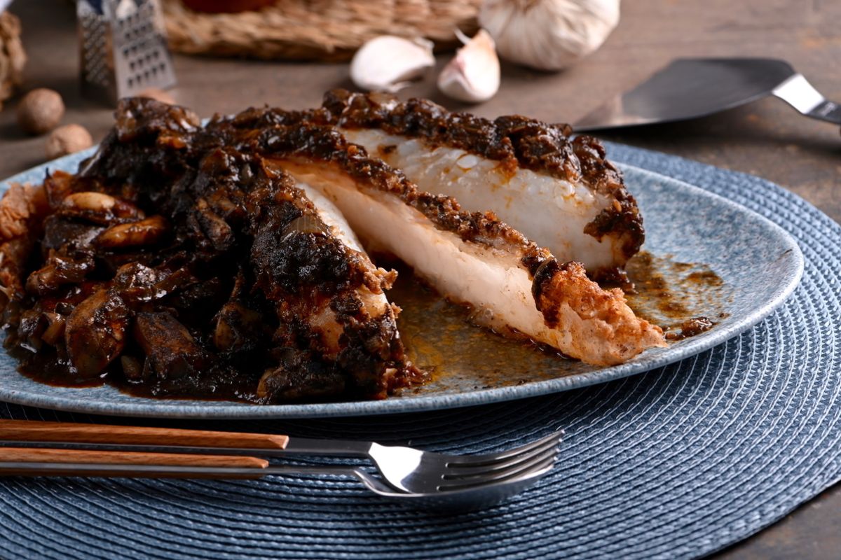 Cola de Rape Kentucky en Salsa Americana de Sepia - El Gourmet