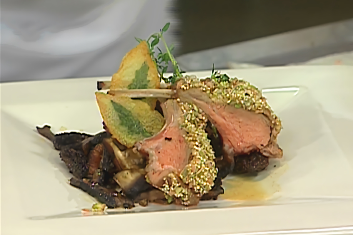 Rack de cordero en costras de semillas y cama de hongos - El Gourmet