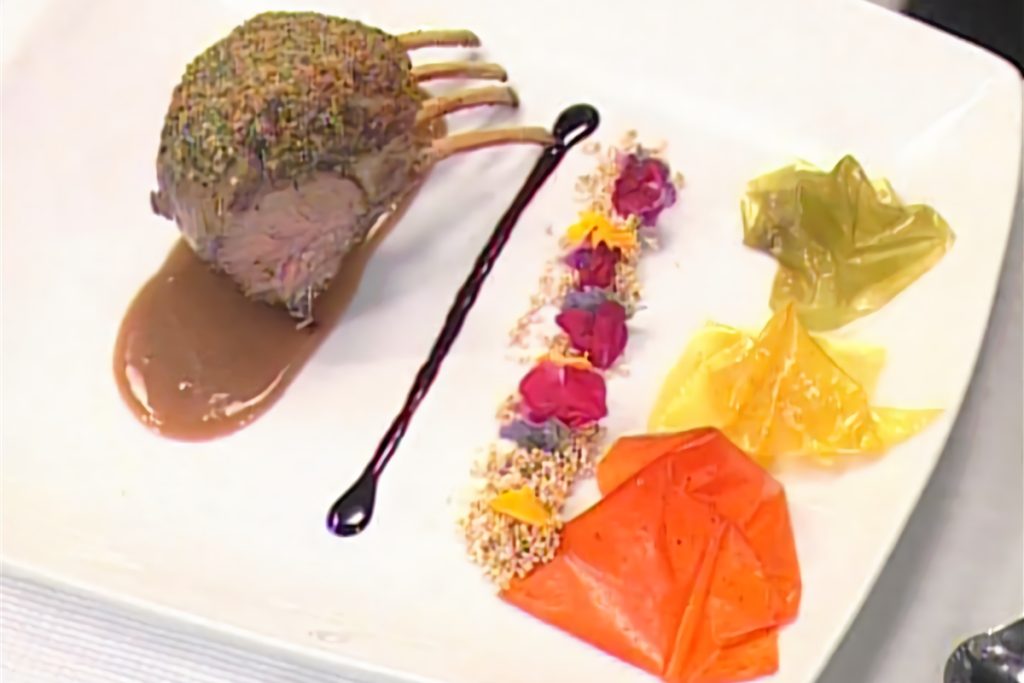 Costillas de cordero con papeles de pimientos - El Gourmet