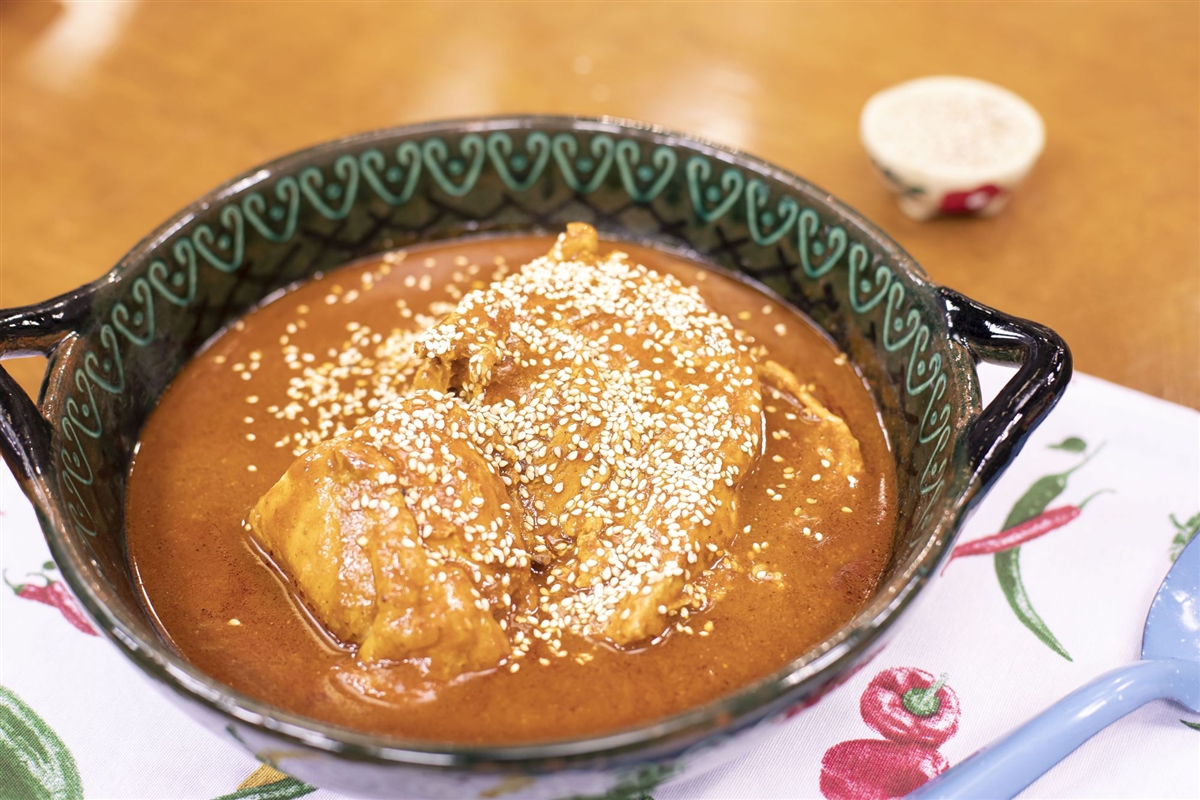 Mole con Pollo - El Gourmet