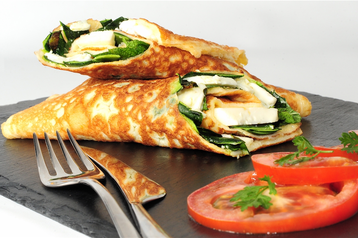 Omelette con zucchini, queso y menta - El Gourmet