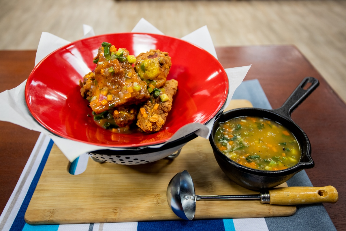 Pollo Frito con Gravy de Chile Negro - El Gourmet