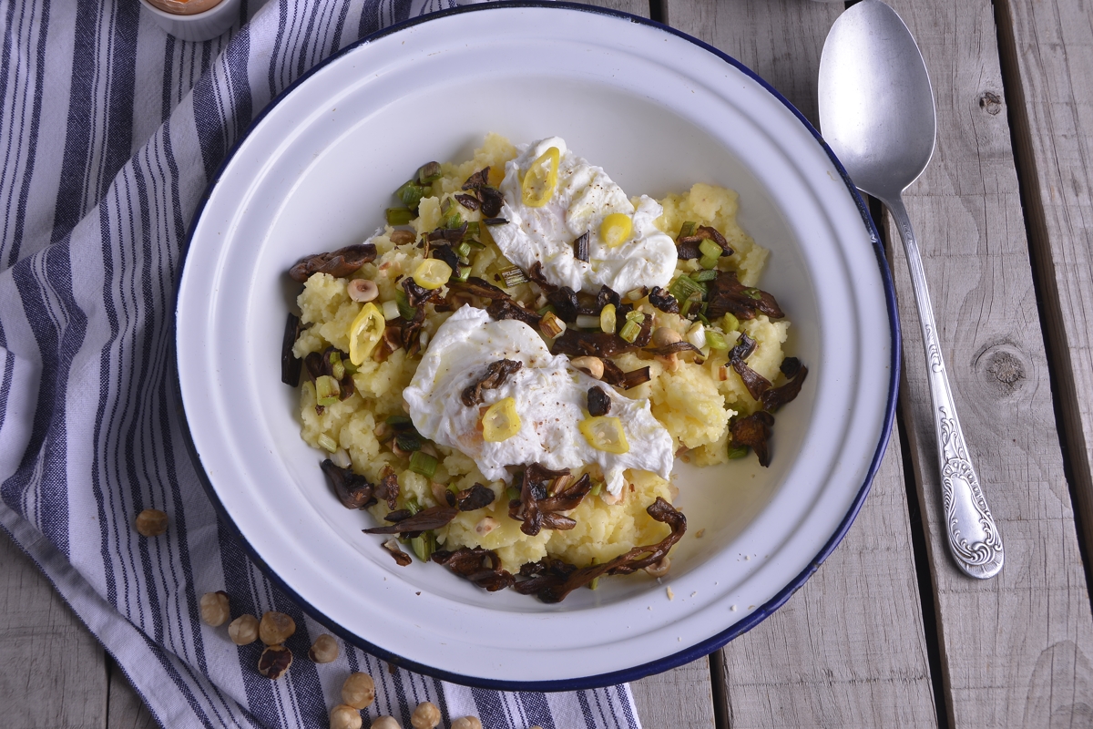 Puré de Papas con Hongos, Avellanas y Huevo - El Gourmet
