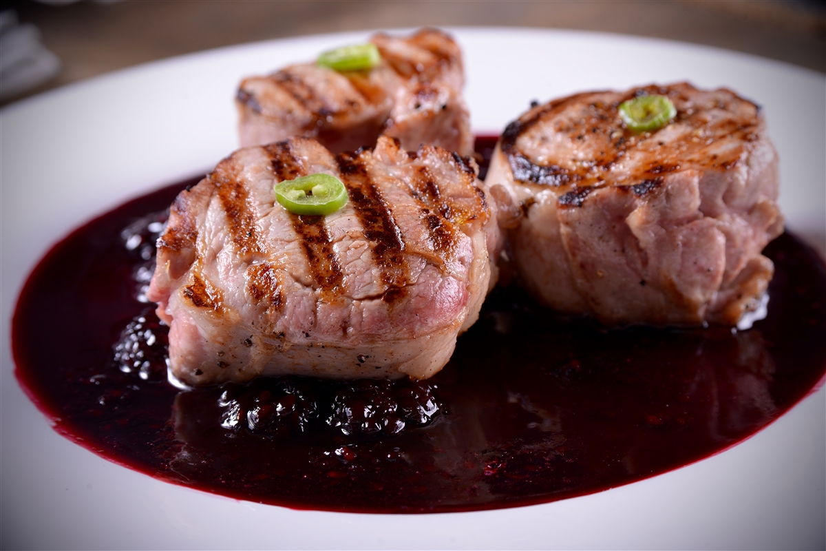 Solomillo en salsa de moras y salvia - El Gourmet
