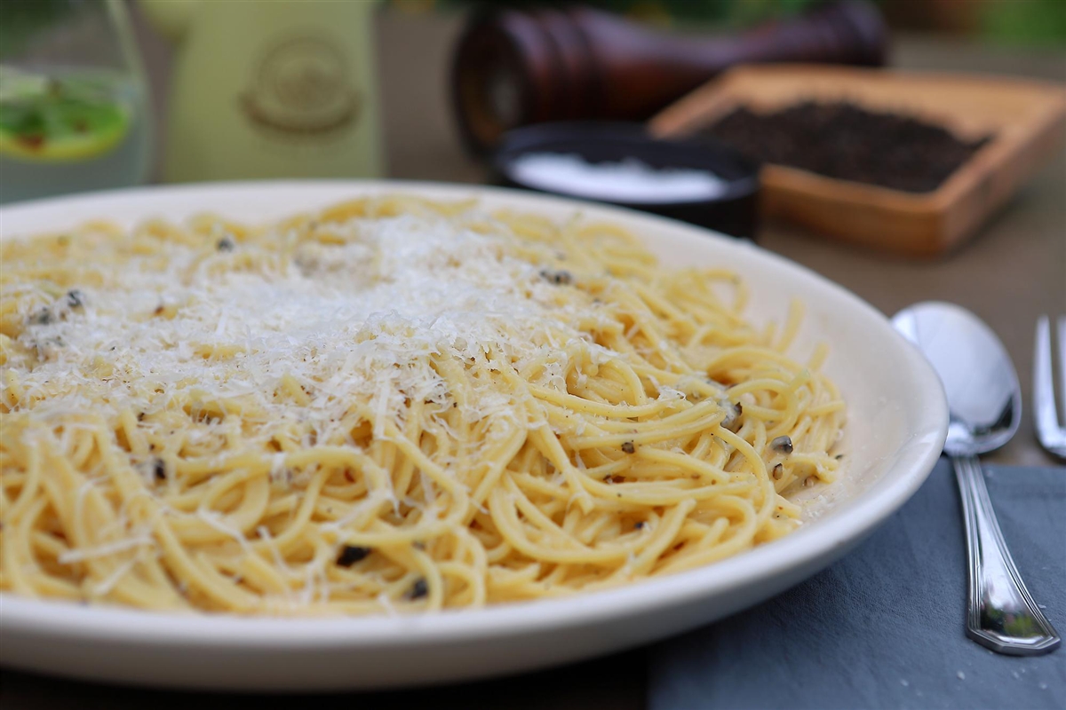 Spaghetti Caccio e Pepe - El Gourmet