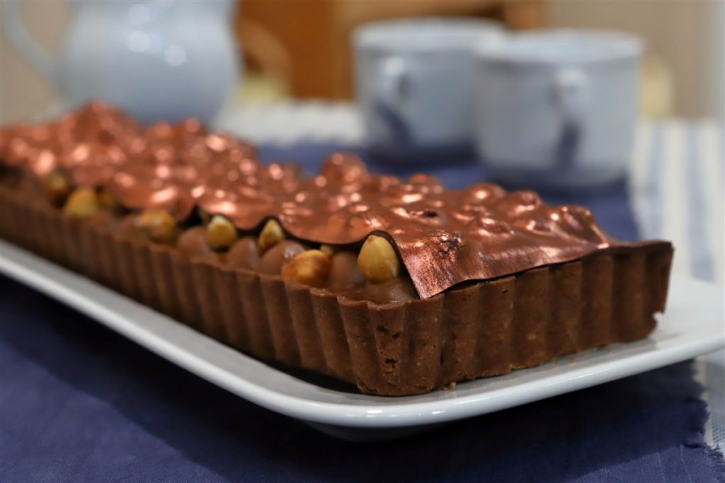 Tarta de Chocolate, Avellanas y Chantilly - El Gourmet