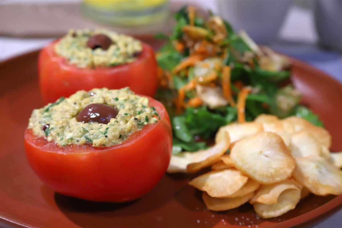 Tomate Relleno de Atún Veggie - El Gourmet