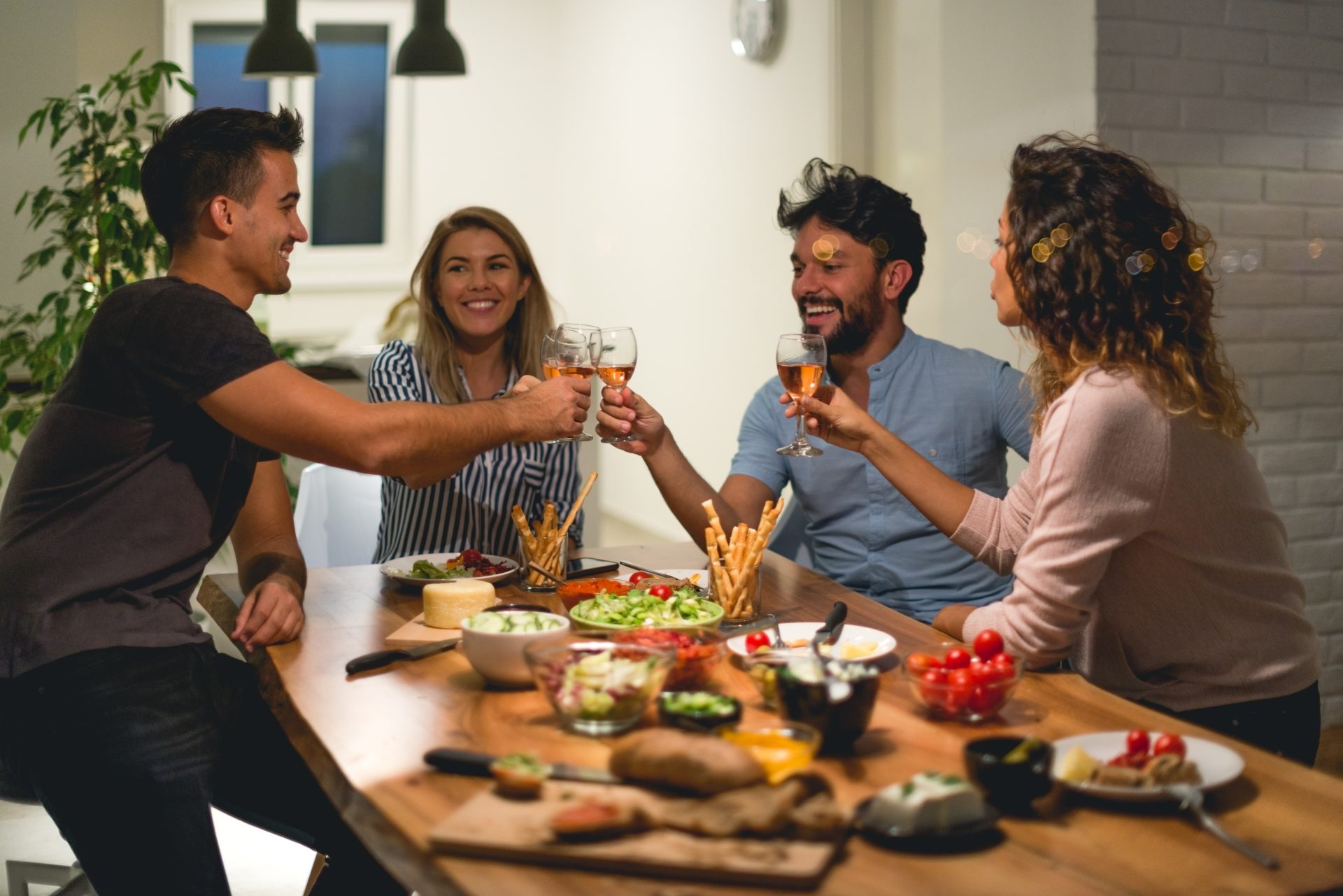 ¿Tus amigos van a tu casa? 3 opciones para recibirlos como se merecen ...